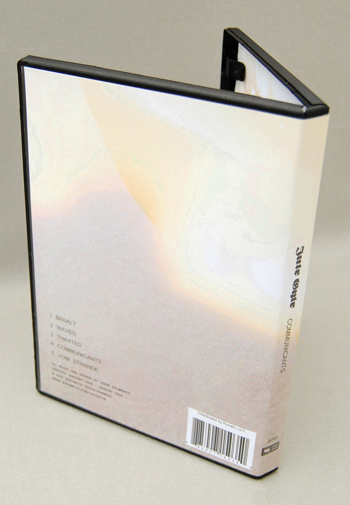 Communicants | Jute Gyte