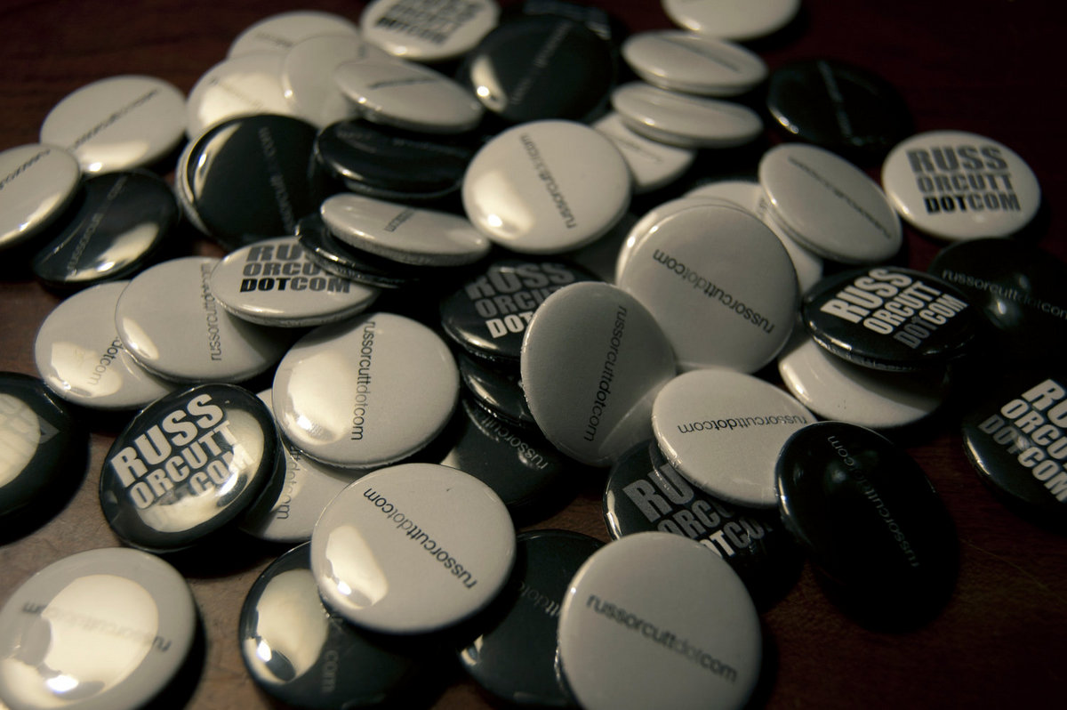 500 custom 1 inch buttons | Allaboutrecords