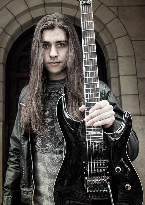 Searching Voices | Brunno Henrique Official