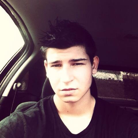 turnttothemax | Logan Baker