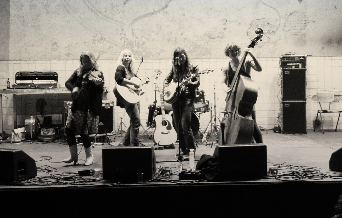 Bulldozer | Daisy Chain