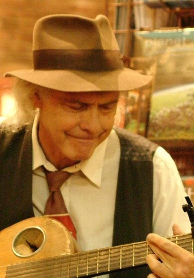 Femmes Fatales | John Layton