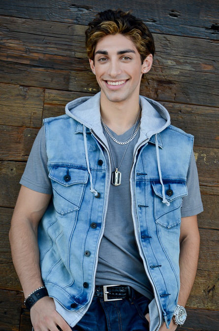 Merch | Robbie Rosen