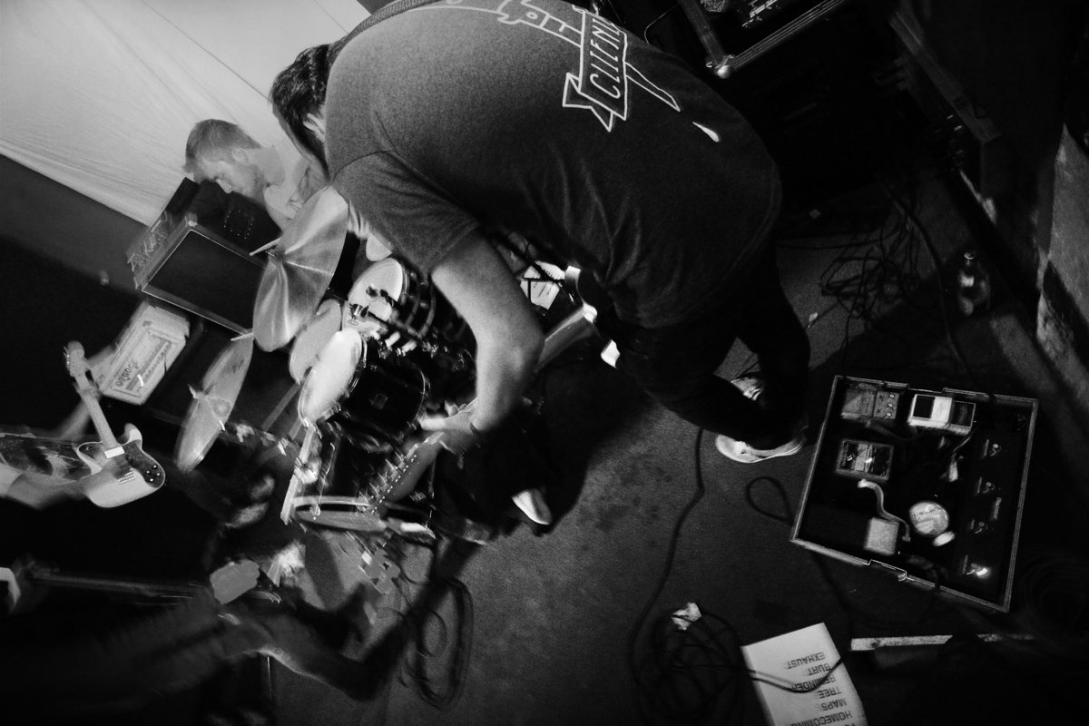 Split w/ Hector Savage | Akela