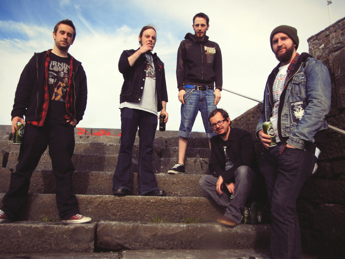 Semi Frontal | Vagrants | VAGRANTS
