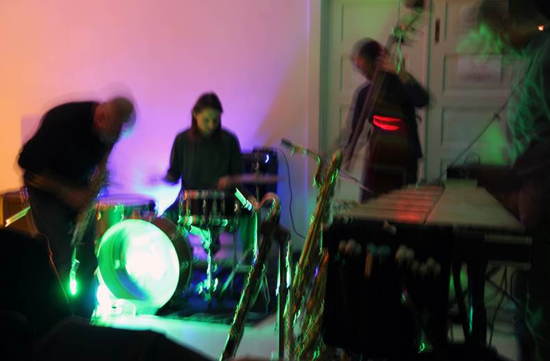 Sound is Invisible Color | Colla Parte