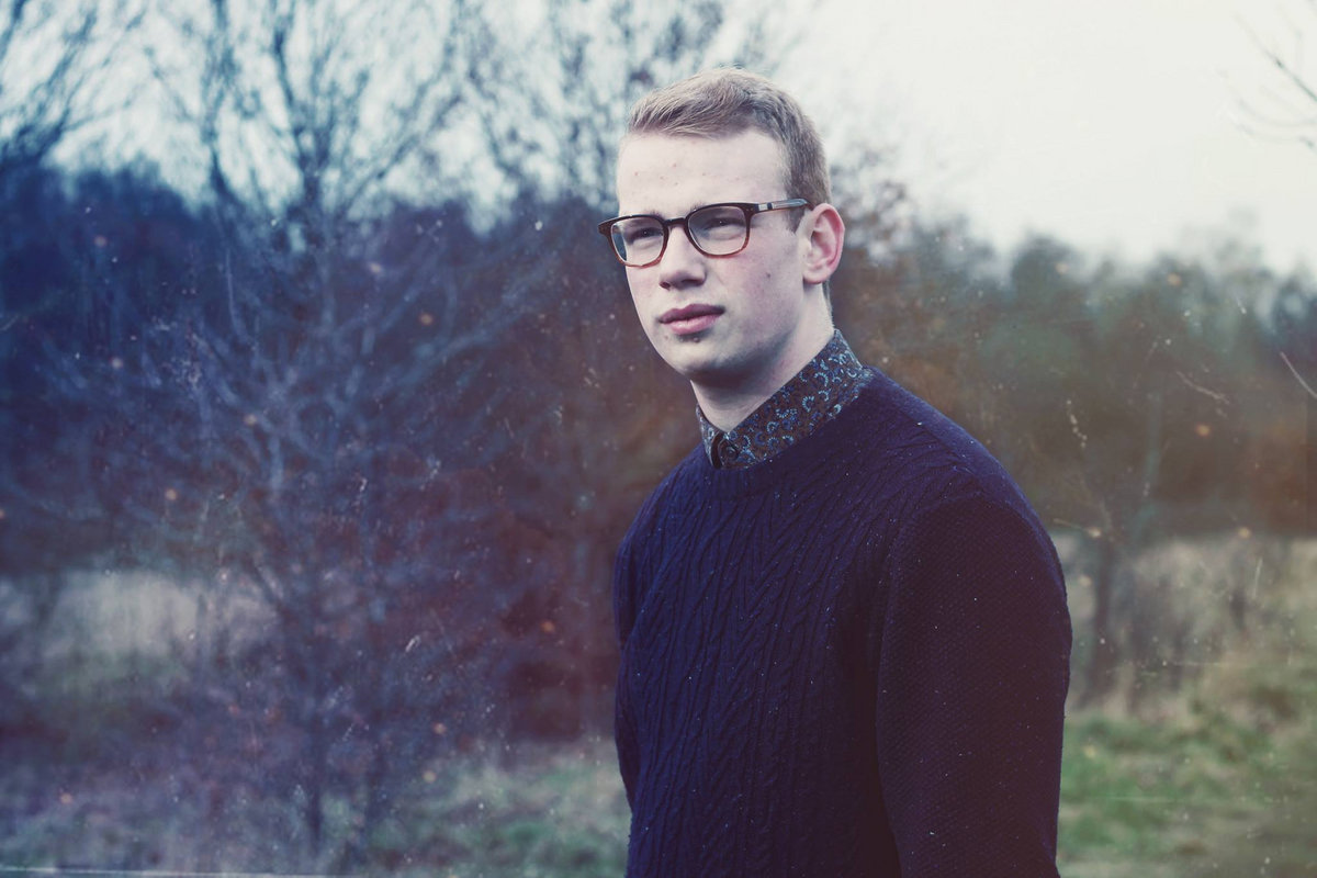 Two Tone | ALEX LOCKHEART