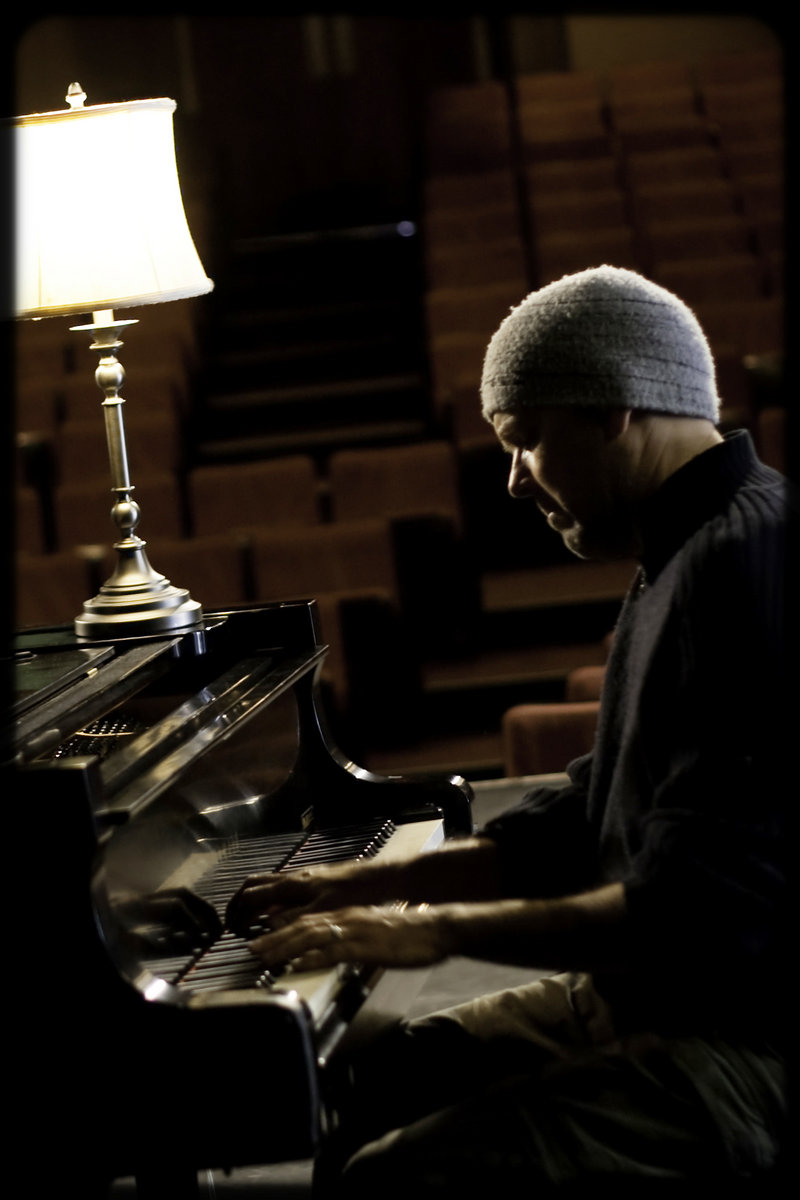 Solo Piano | Daniel Loyer