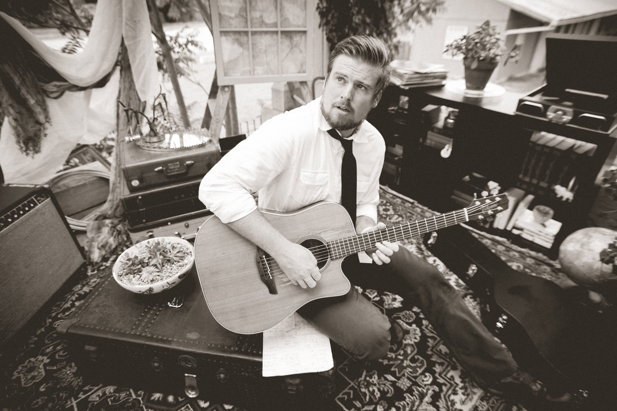 "Makes Me Sing" | Alexander Webb