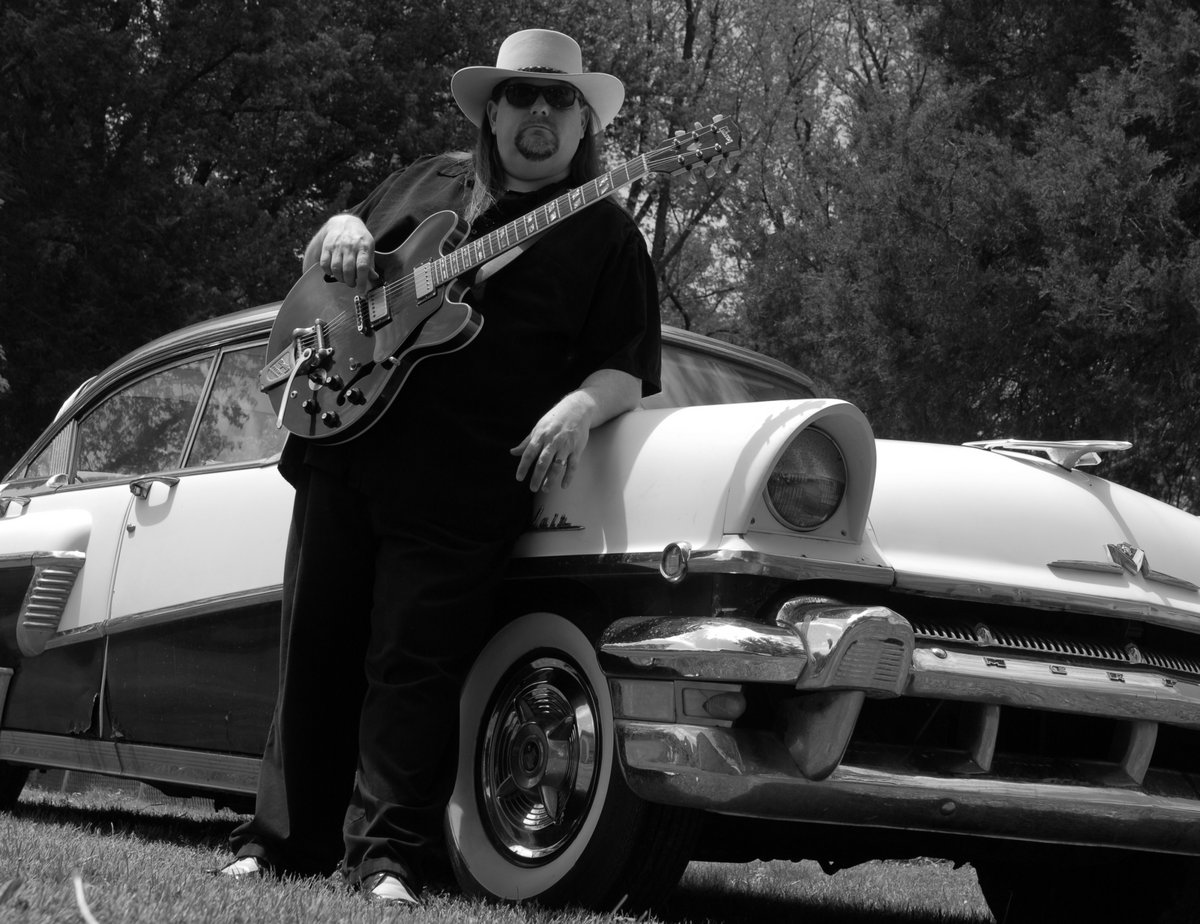 Blues... Off The Neck | D Man