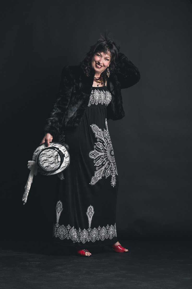 Queenie and the B's Boomerang Girl | Barbara Chamberlin