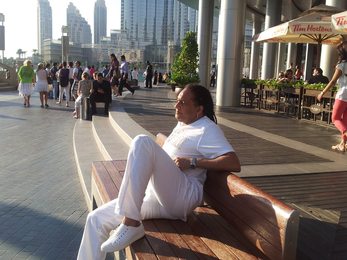 Silky Curves | Harry Austin