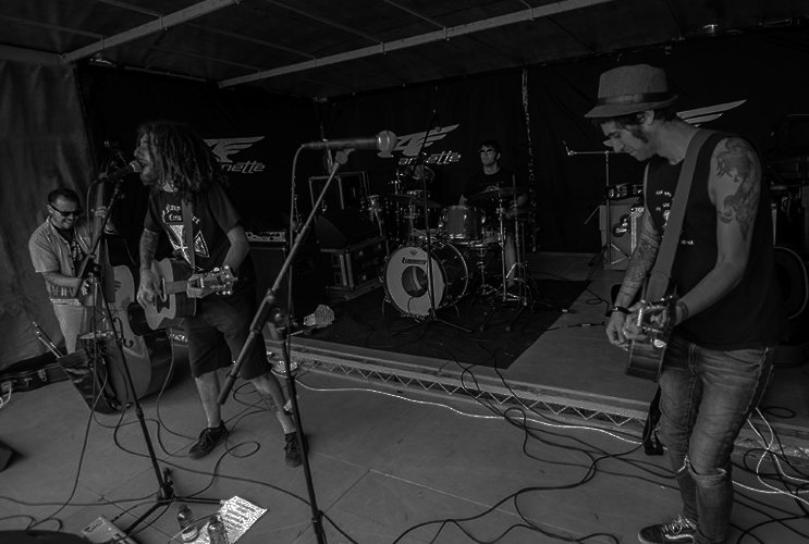 Punk rock shelter | Back to 1984