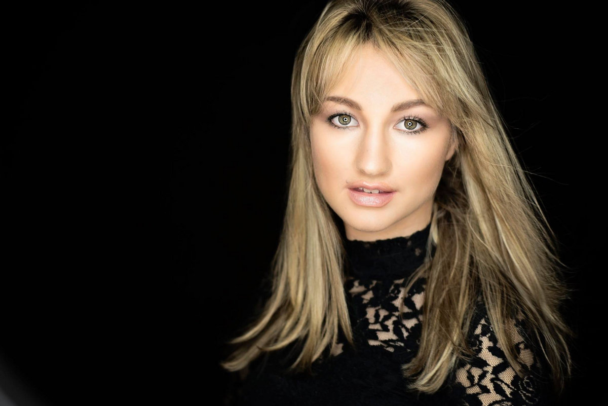 Cecilia | Darian Renee | Darian Reneé