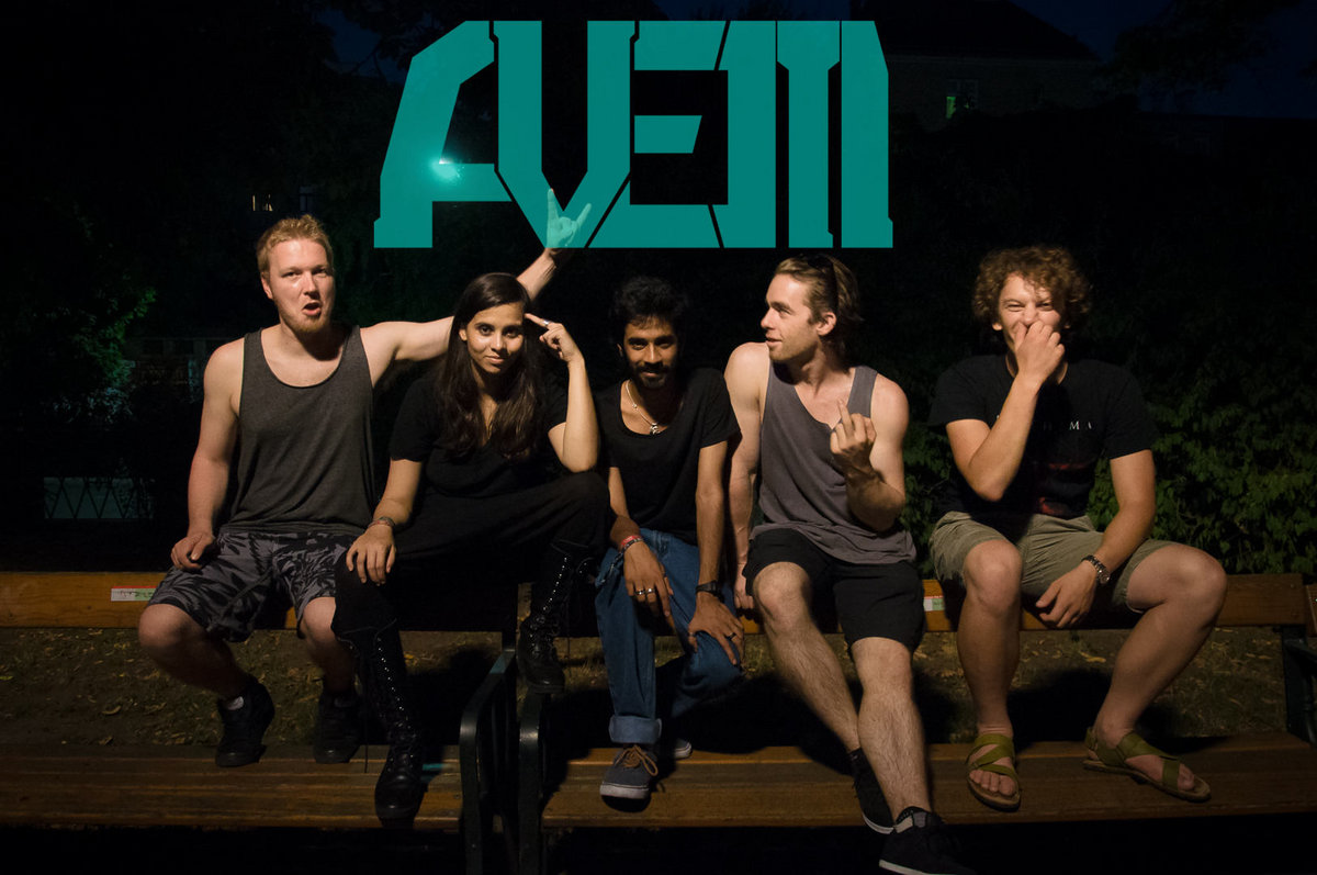 A.M. | Avem
