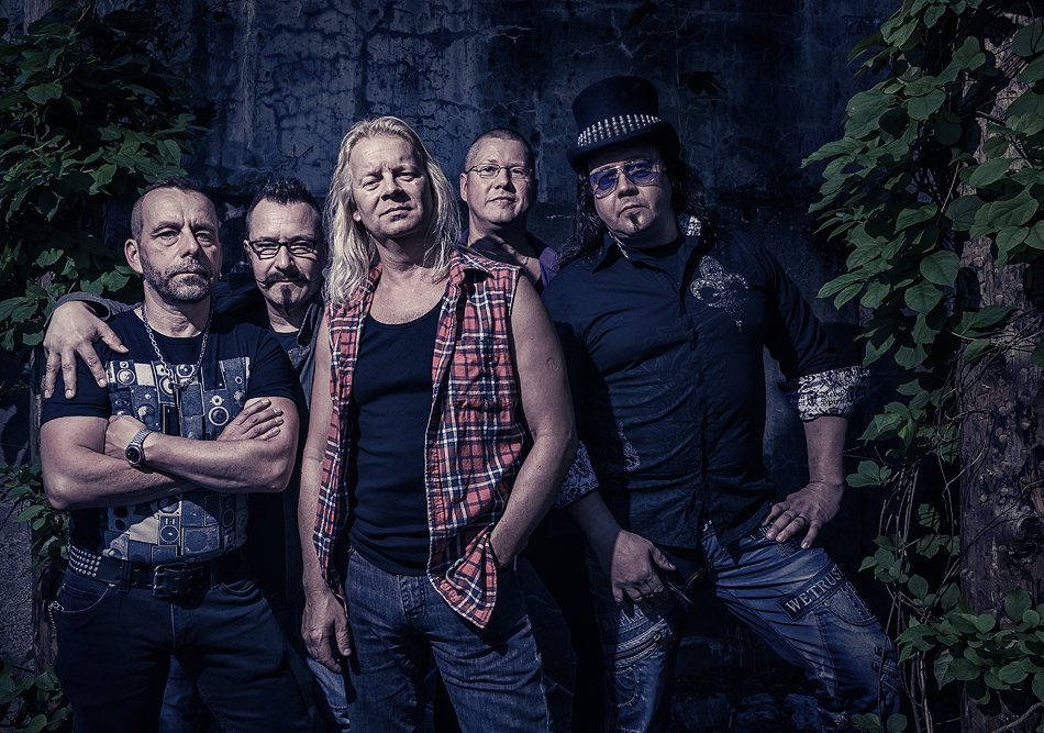 Knucklebuster Hits | Fate's Right Band