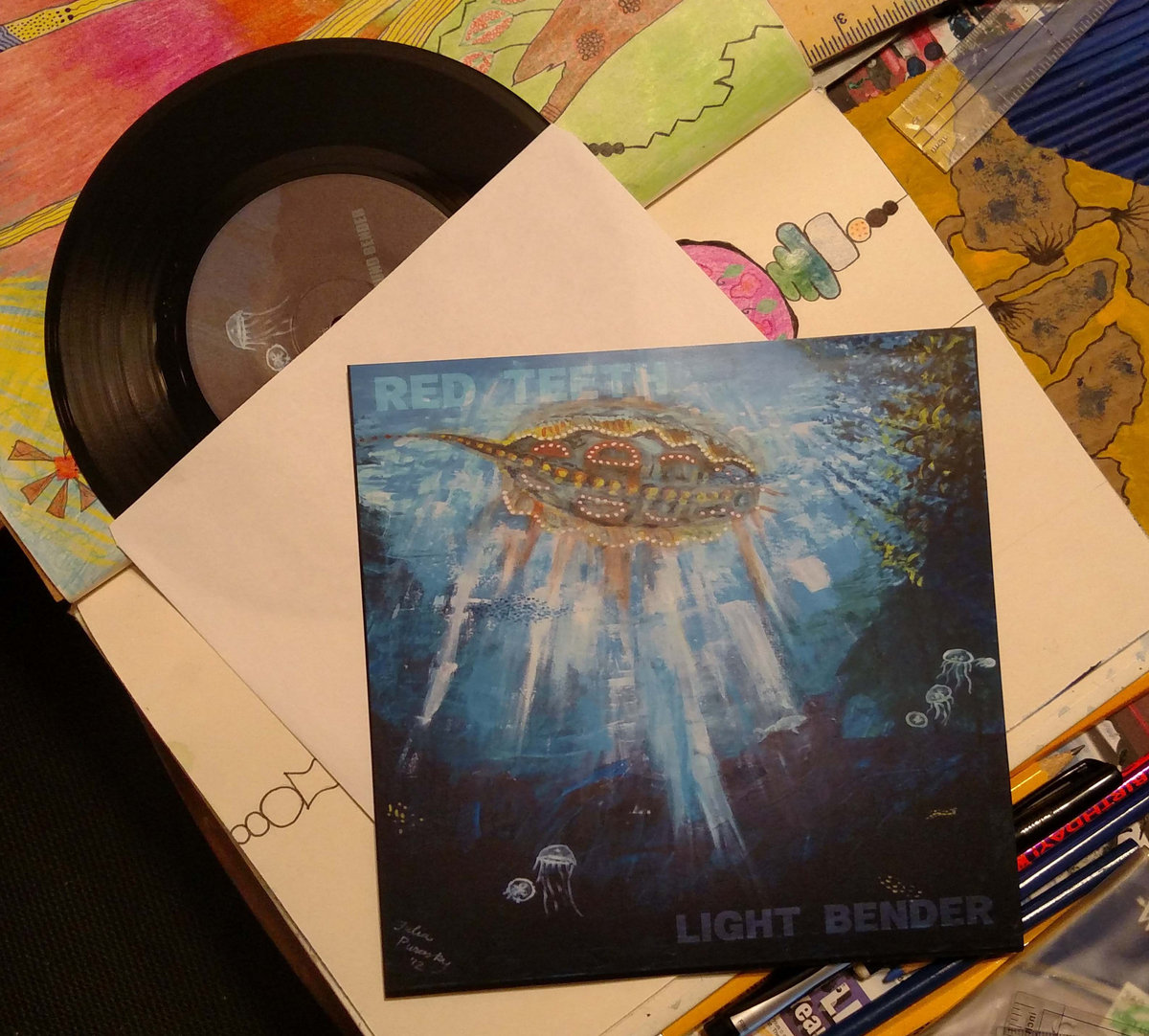 Light Bender | Red Teeth