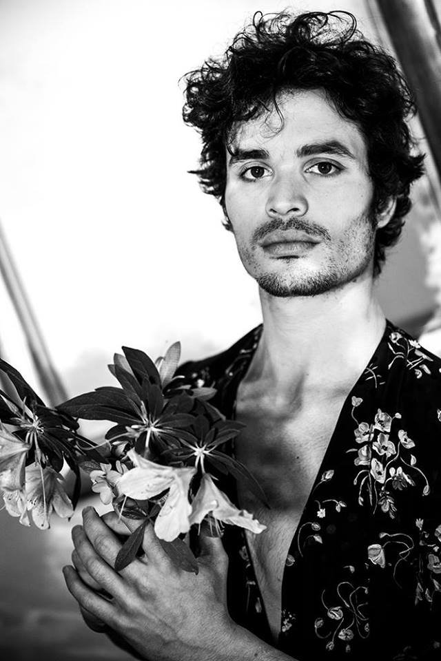 Corazones de almohada | Valentín González