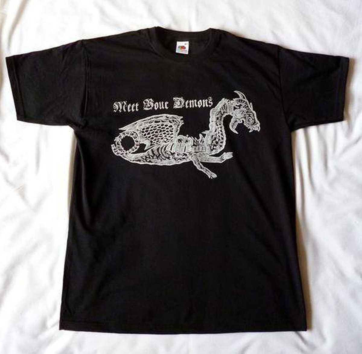 Vin de Mia Trix T-Shirt | Hypnotic Dirge Records