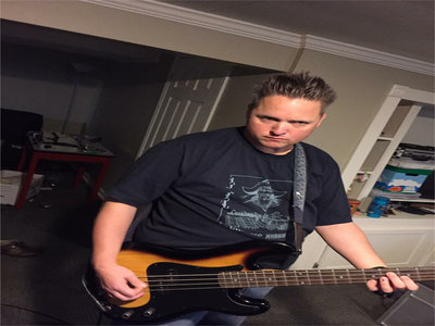 Chris Sharp -Bass / Daniel G. Smith - guitar / Noel selders-Drums ...