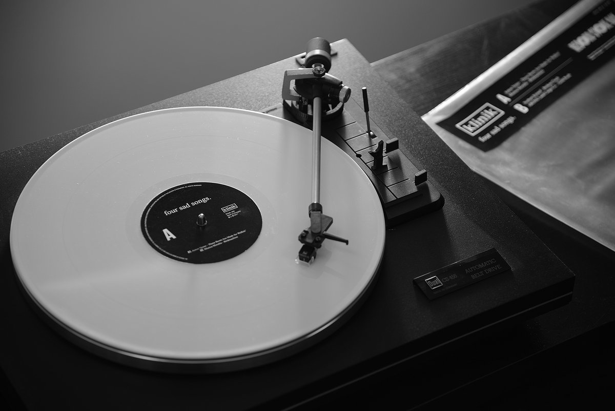 four sad songs. (split album for Record Store Day 2017) | Klinik