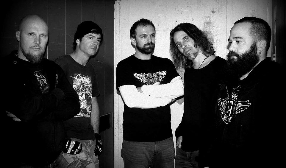 x - tREE - M | tHOLA