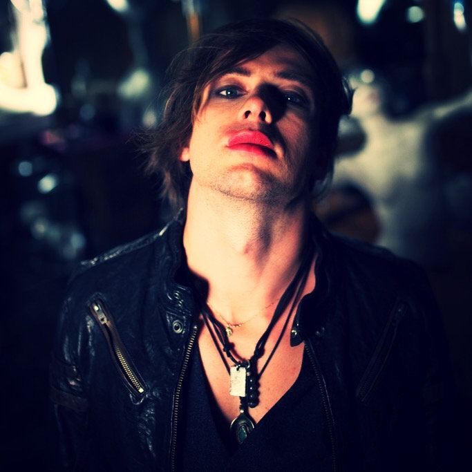 Alley Raven | Saso Sandic