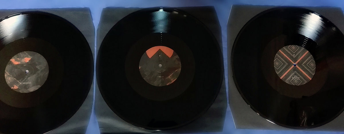 EPSILON AURIGAE / ZETA RETICULI | MONOLITHE