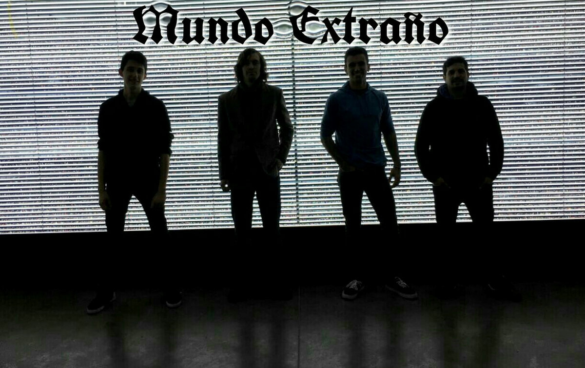 Vol 1 | Mundo Extraño