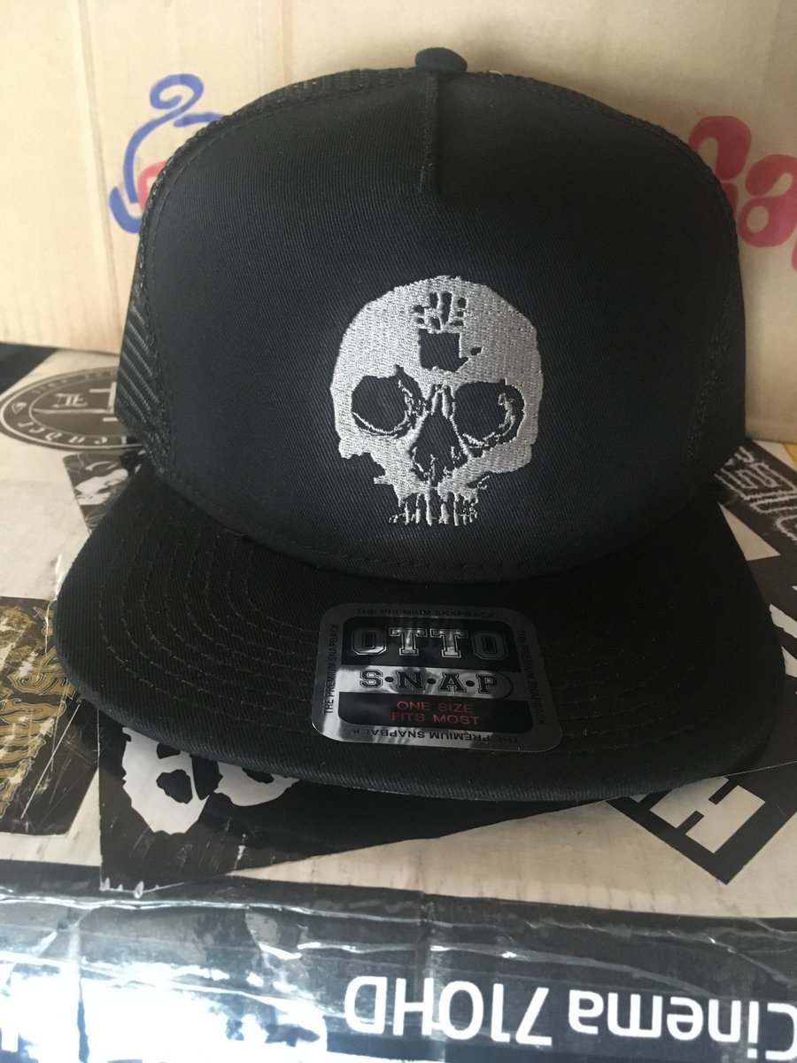heiress embroidered skull logo hat (mesh, snapback) | heiress