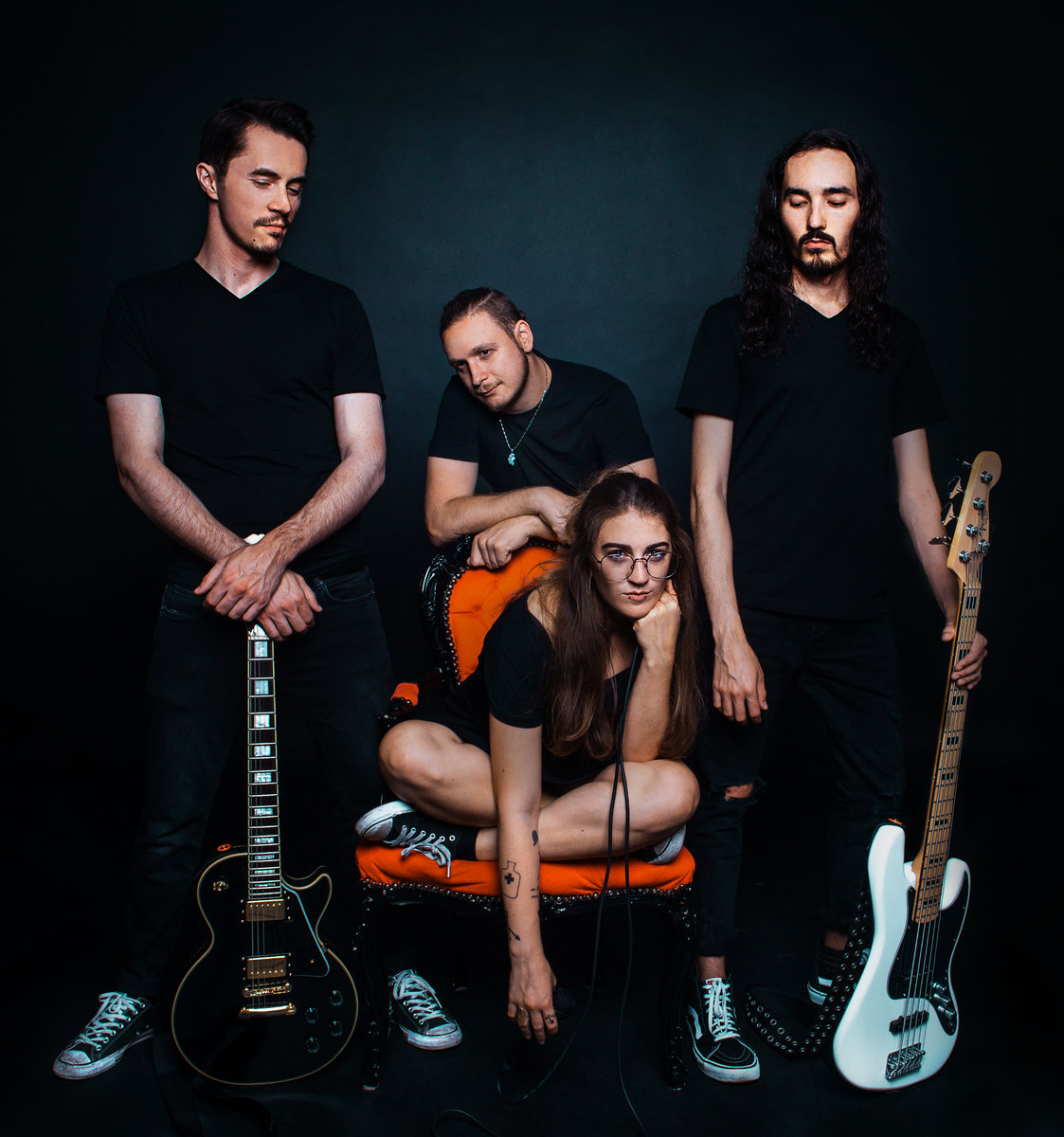 I need a minute | Crimson Mind