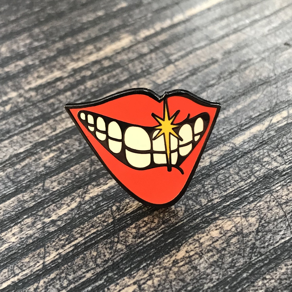 Limited-edition Smile lapel badge | Tim Staffell