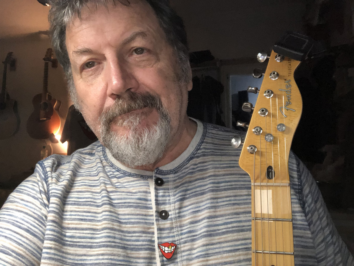 Limited-edition Smile lapel badge | Tim Staffell