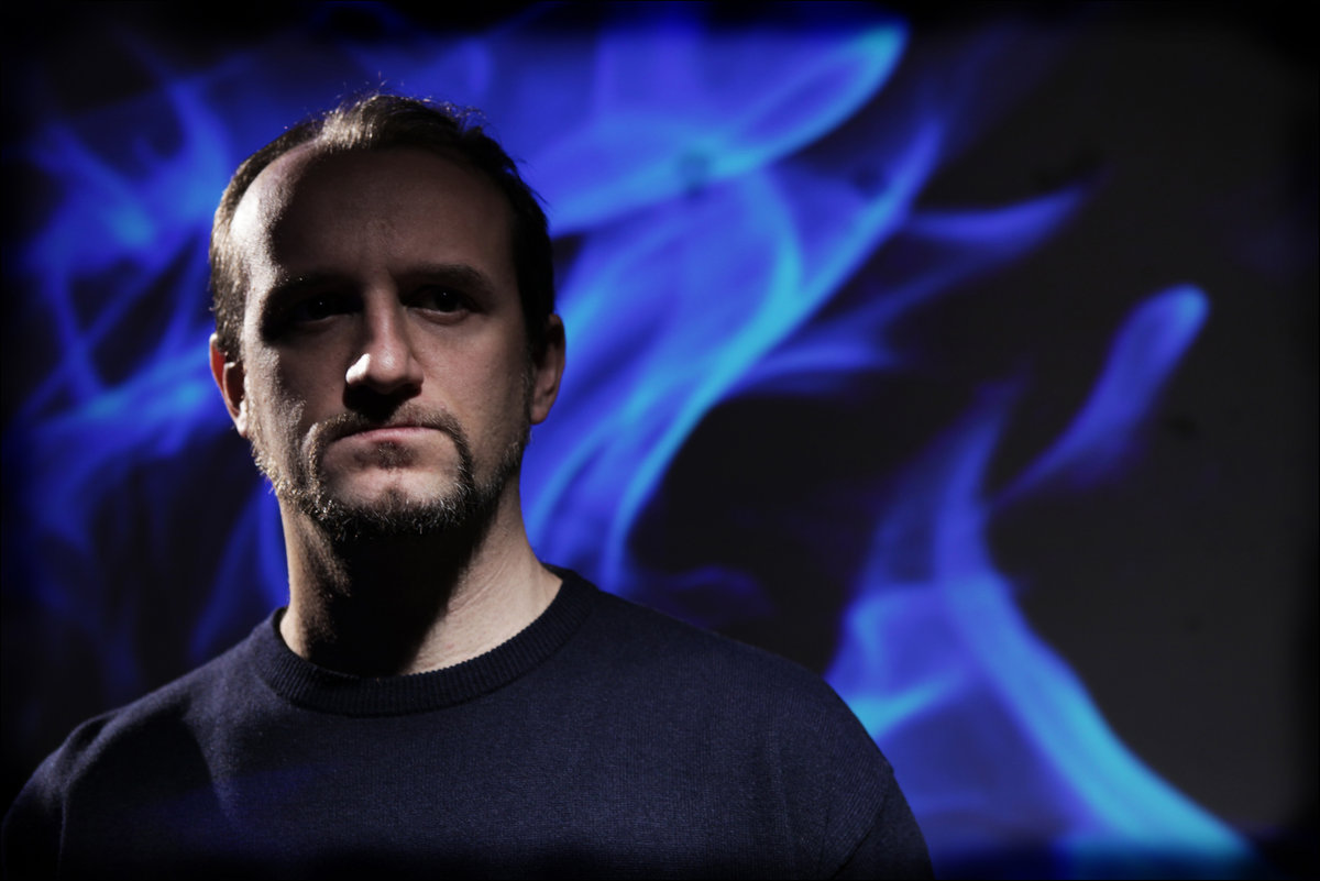 a shine of WIDDER | WIDDER