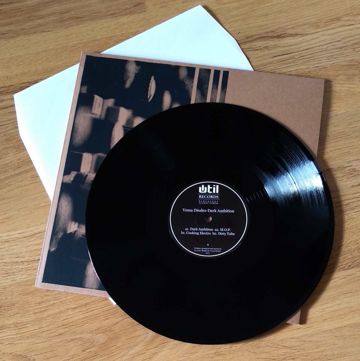 Dark Ambition | Vema Diodes | Util Records