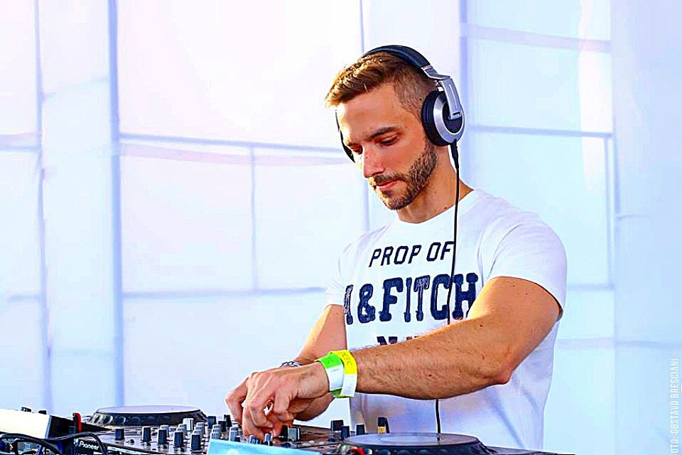 Ariana Grande - No Tears Left To Cry (Mash + Intro) | DJ Carlos Brasil