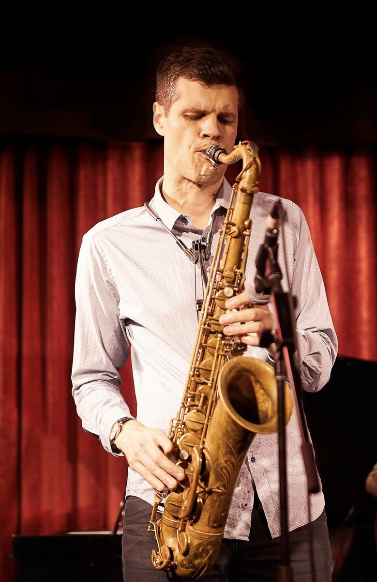 Across the Wide Bay | Dan Ford