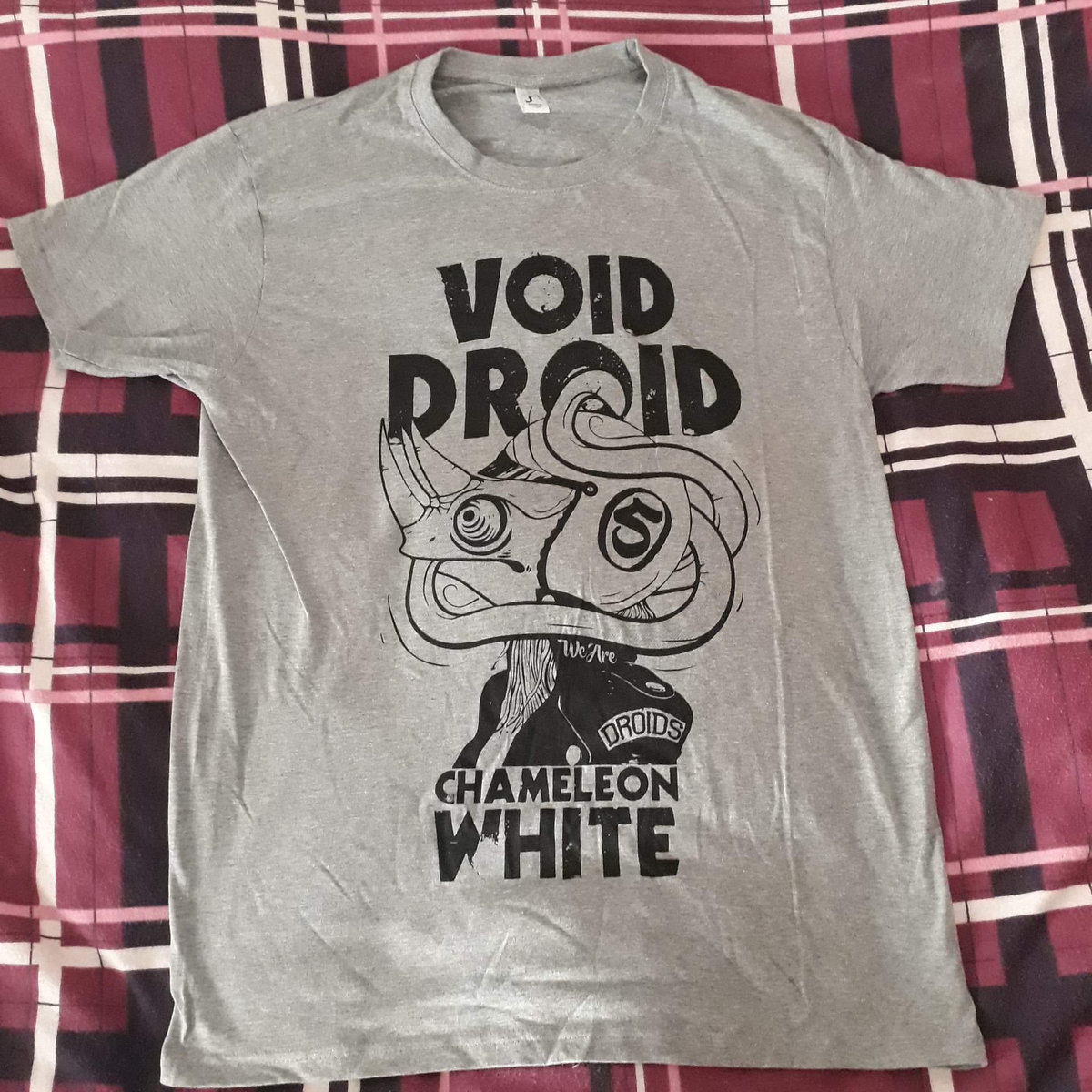 "Chameleon White" T-Shirt | Void Droid