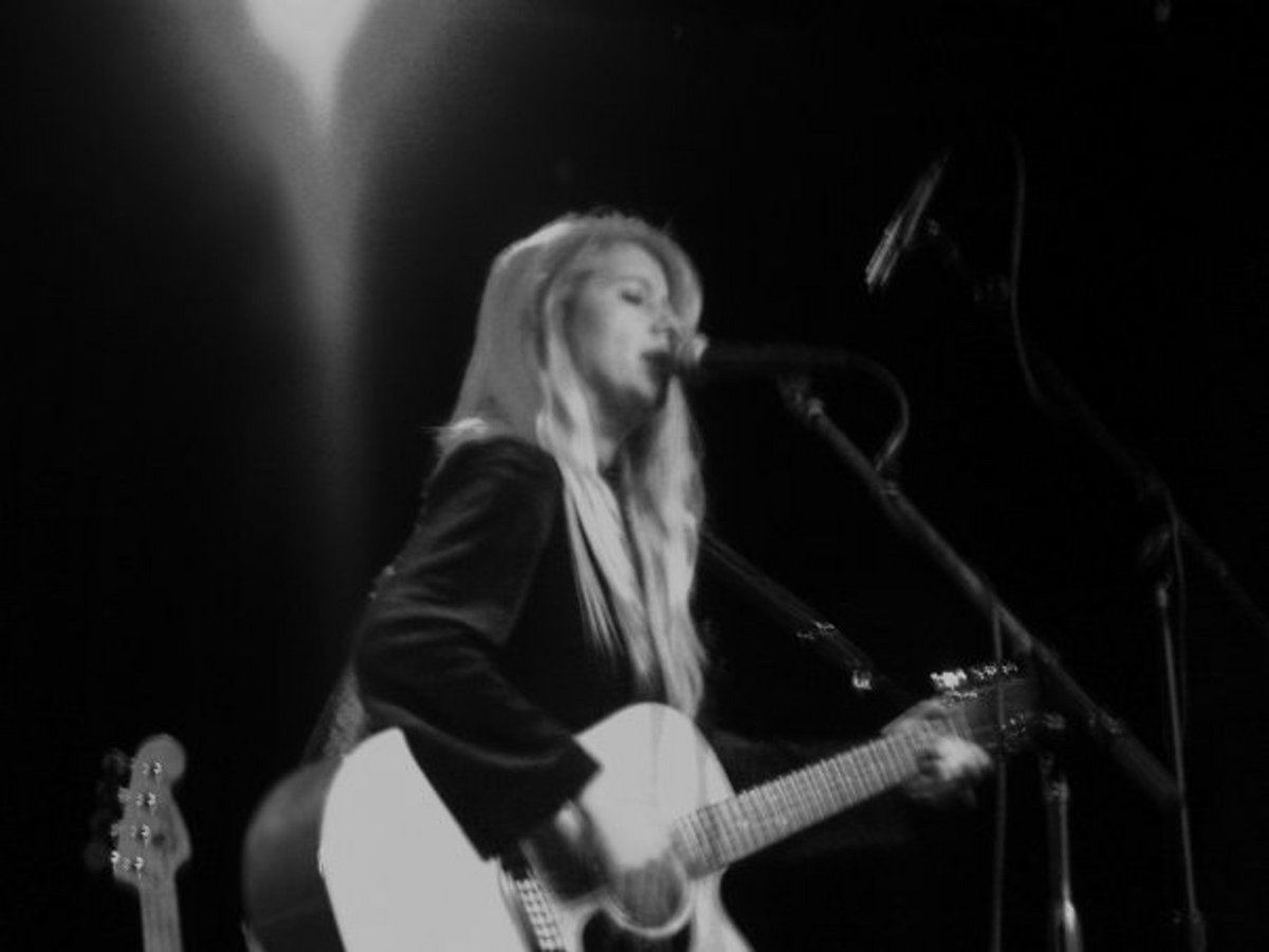 Aquila | Laurie Larson | Melodic Revolution Distribution