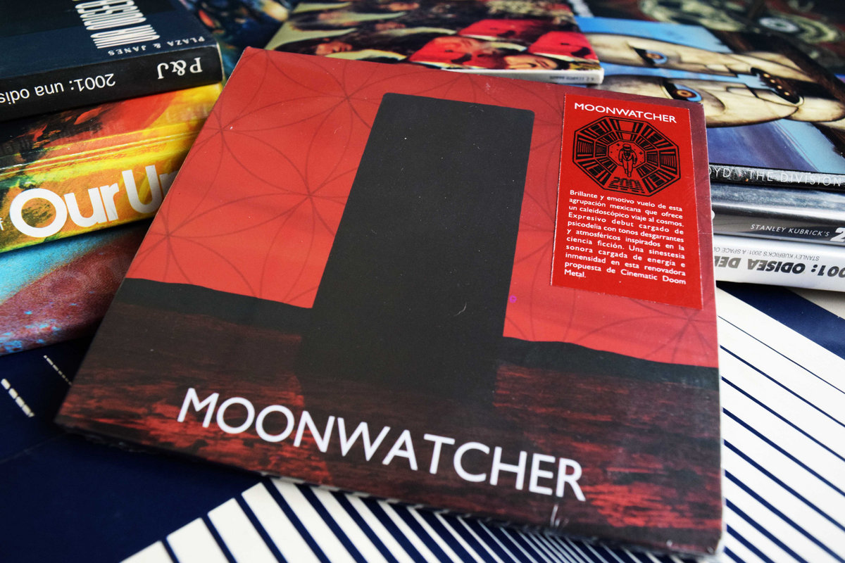 MOONWATCHER | MOONWATCHER