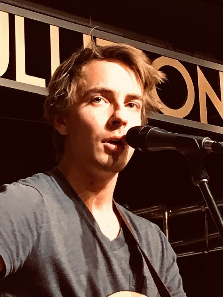 Strange Follower | Tim Storme