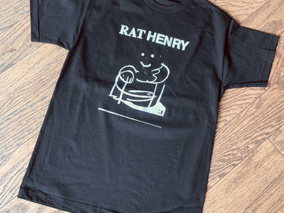 spinning smile shirt | Rat Henry