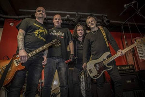 Music | Screaming Dead