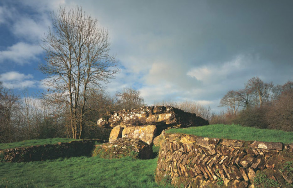 Holy Architecture | Gorsedd FM