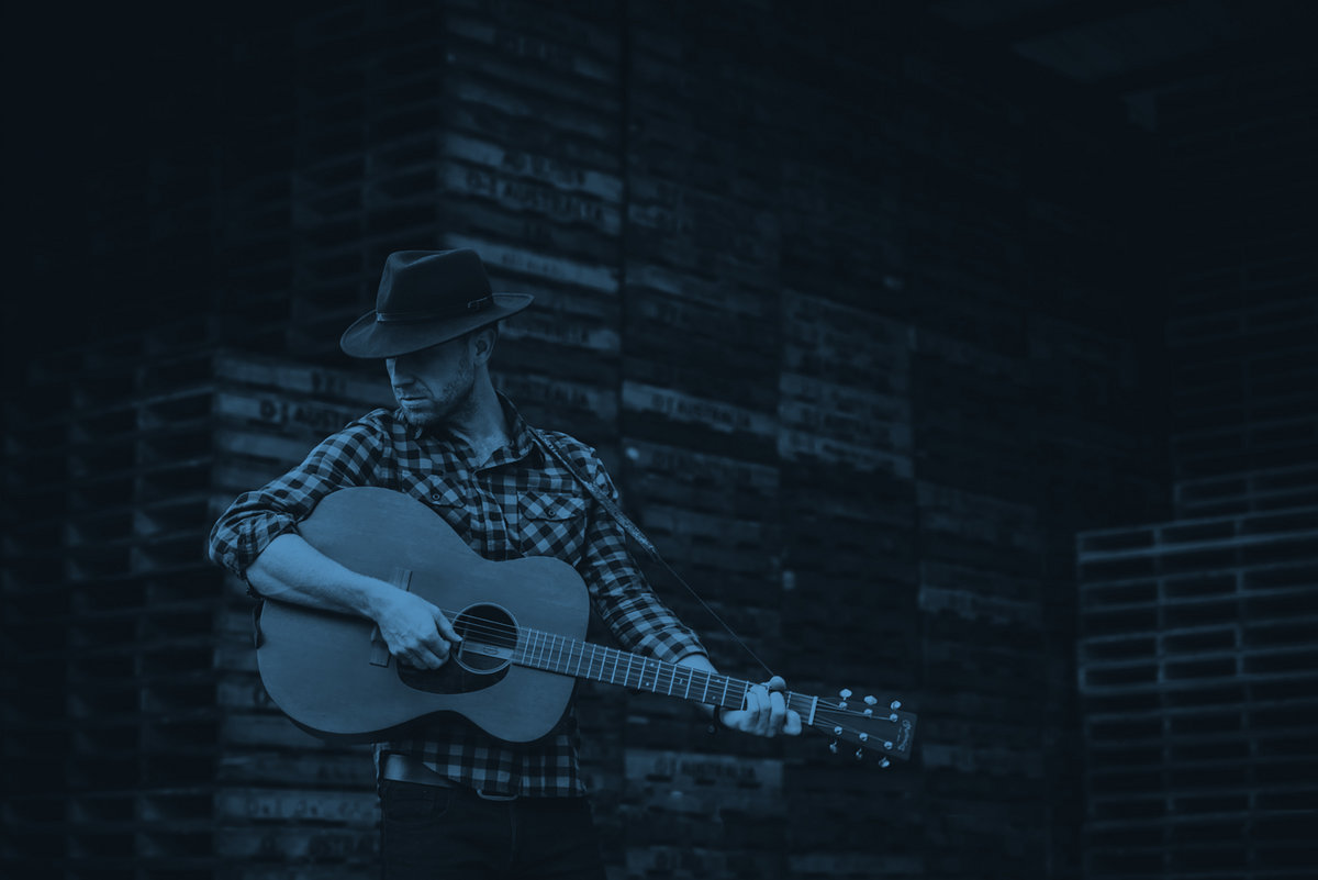 Live on ABC 90.3fm 2004 | Dusty Miles