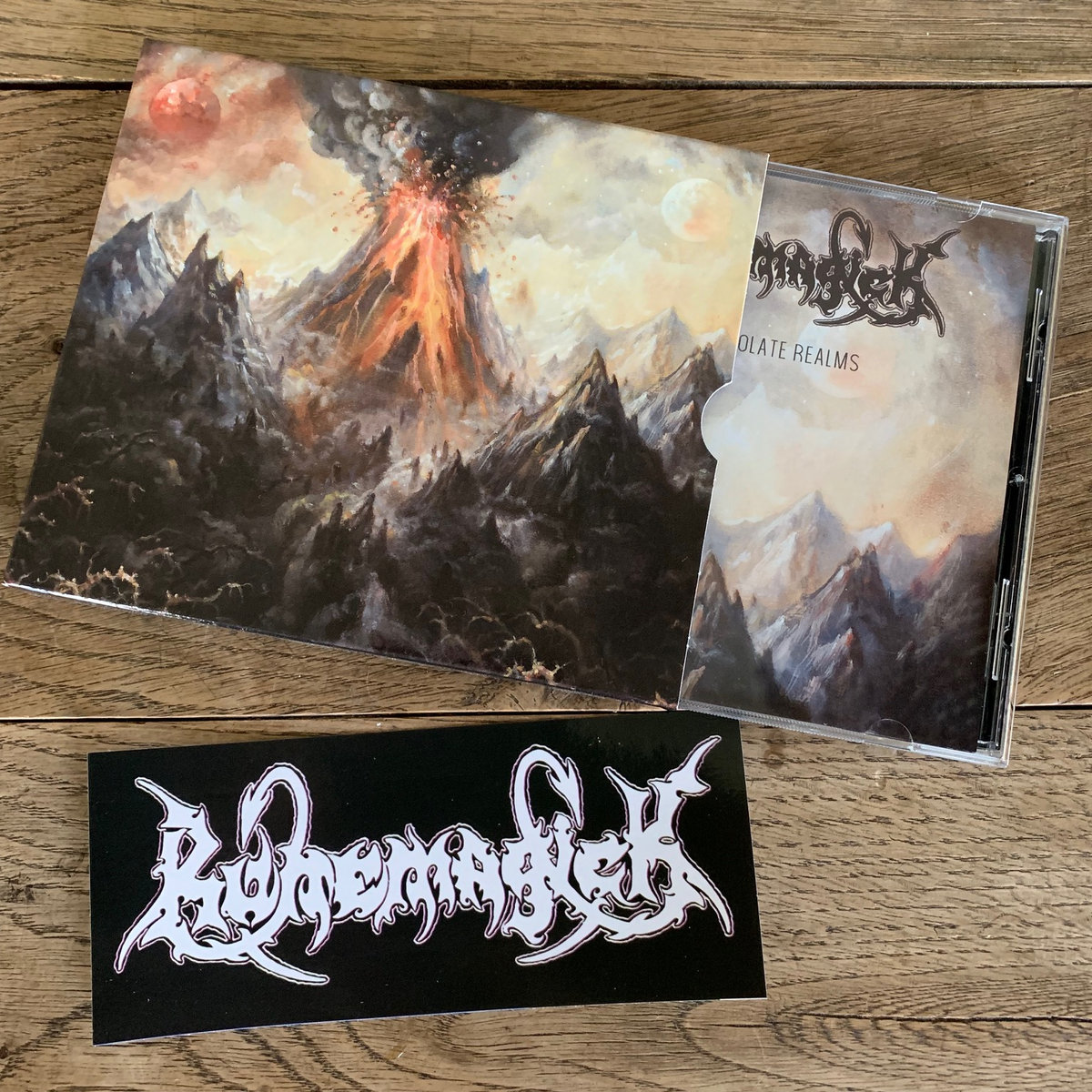 Into Desolate Realms | RUNEMAGICK