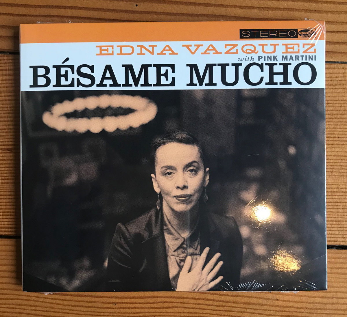 Bésame Mucho | Edna Vazquez with Pink Martini | Pink Martini