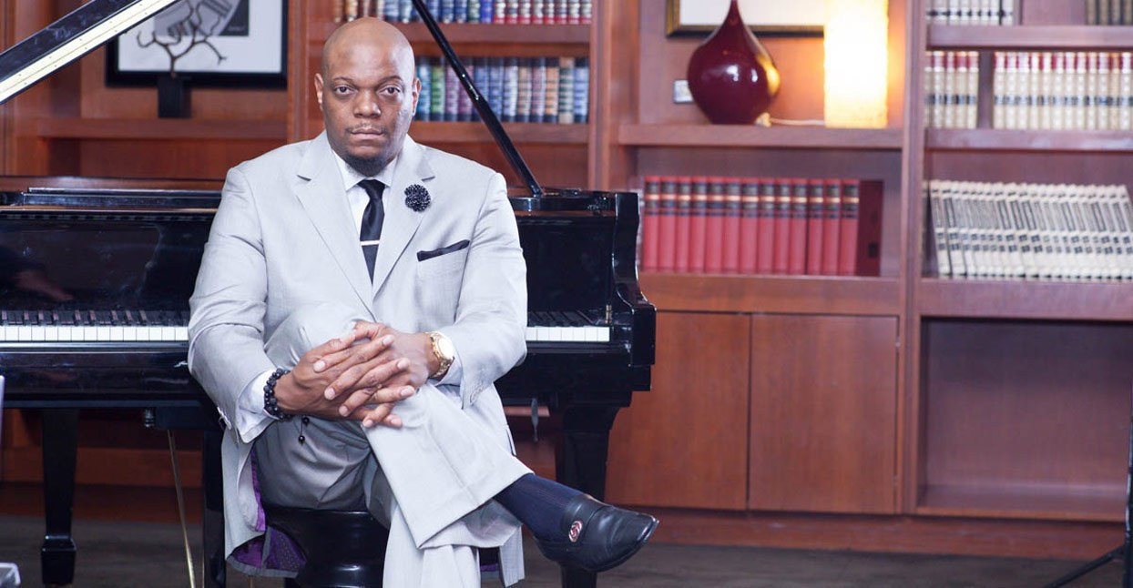 Keyboardist Shaun Martin Stands At The Center Of the Thriving Dallas ...