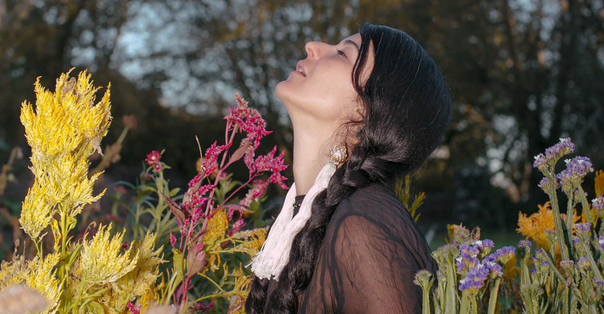 Folk Singer Mariee Sioux Finds Inner Truth In A Tangled Bloodline ...