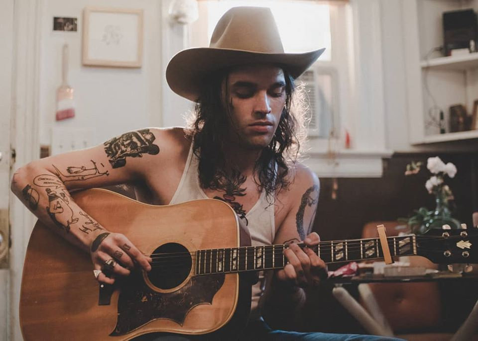 Carving Creases | Casper Allen